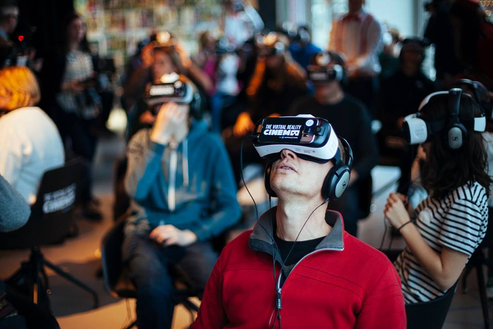 How Businesses Are Using Virtual Reality Top Use Cases